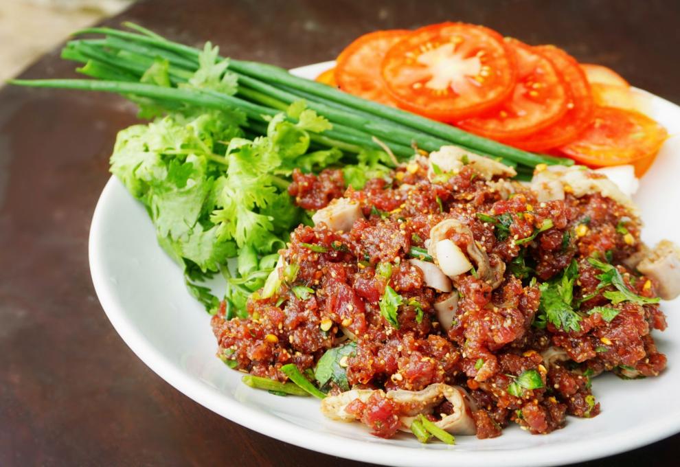 Extrémní kuchyně – koi pla | Cestovinky.cz